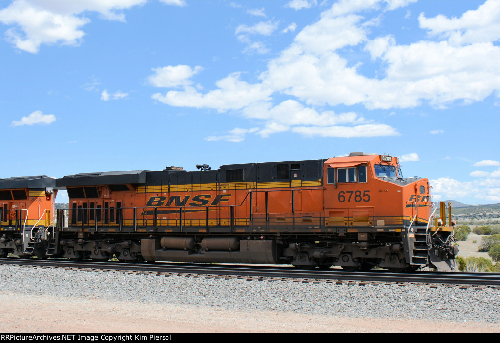BNSF 6785